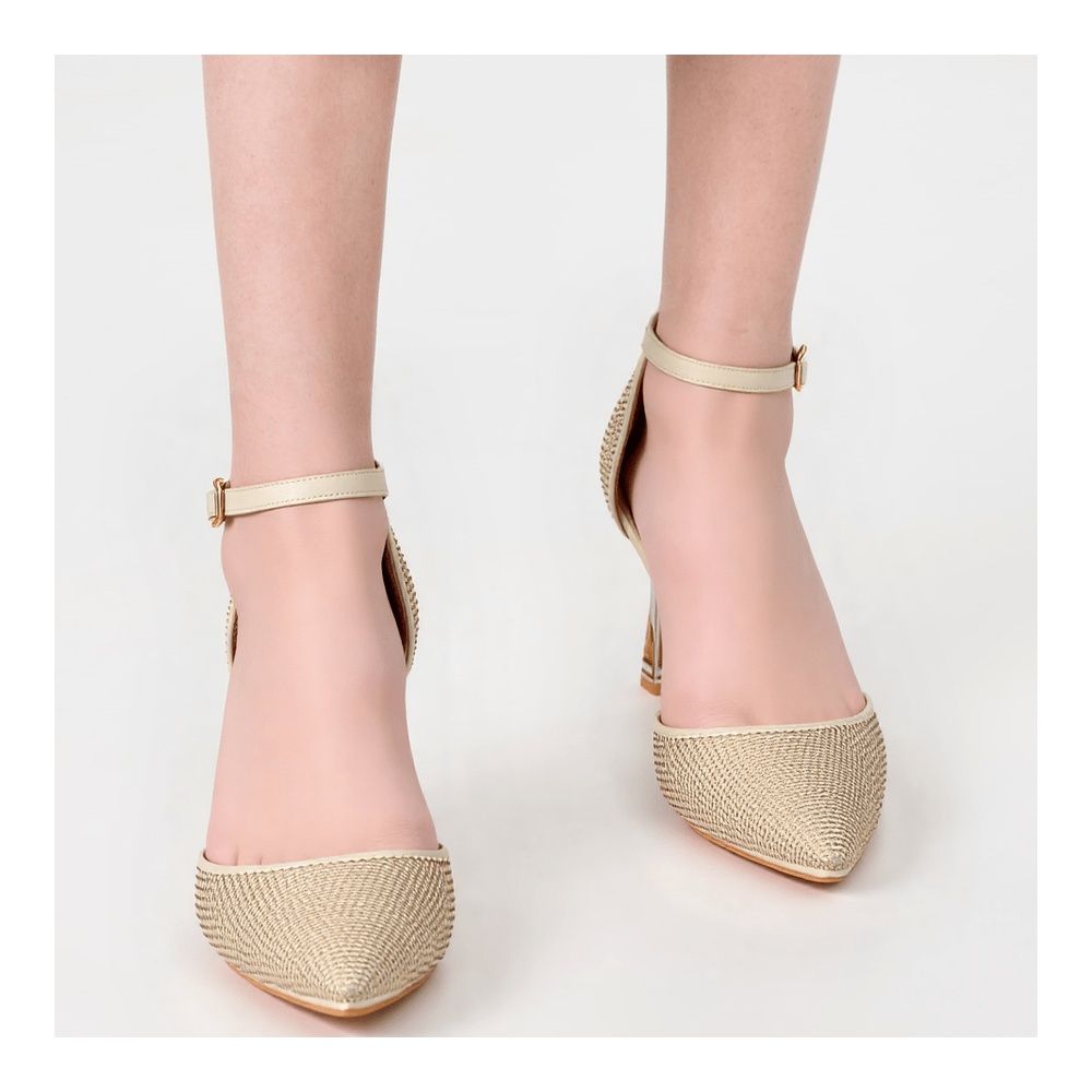 Walkeaze Imported Formal Court Shoes, Golden, 98382S