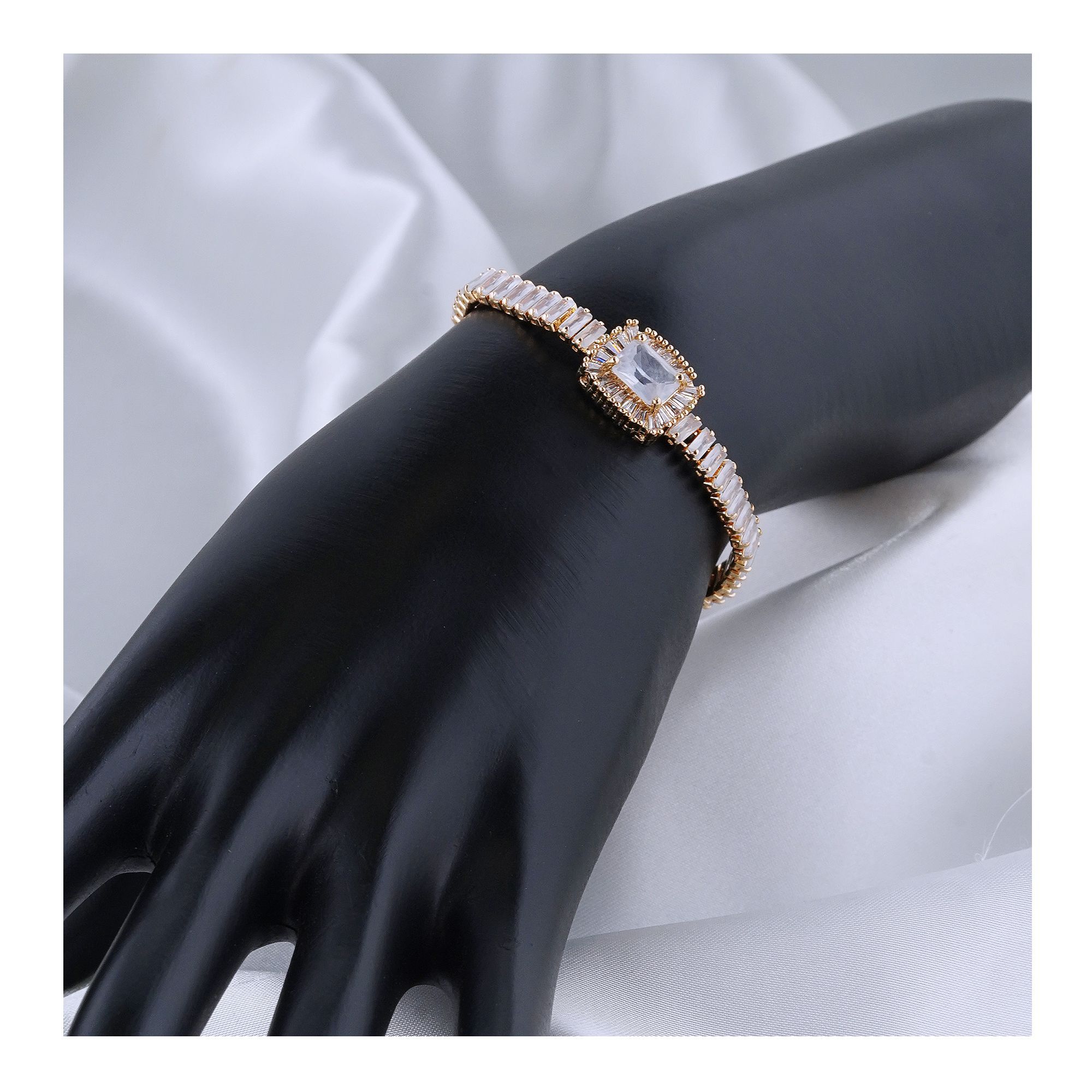 SJ Women's Bracelet Jewellery, Golden, BG00548